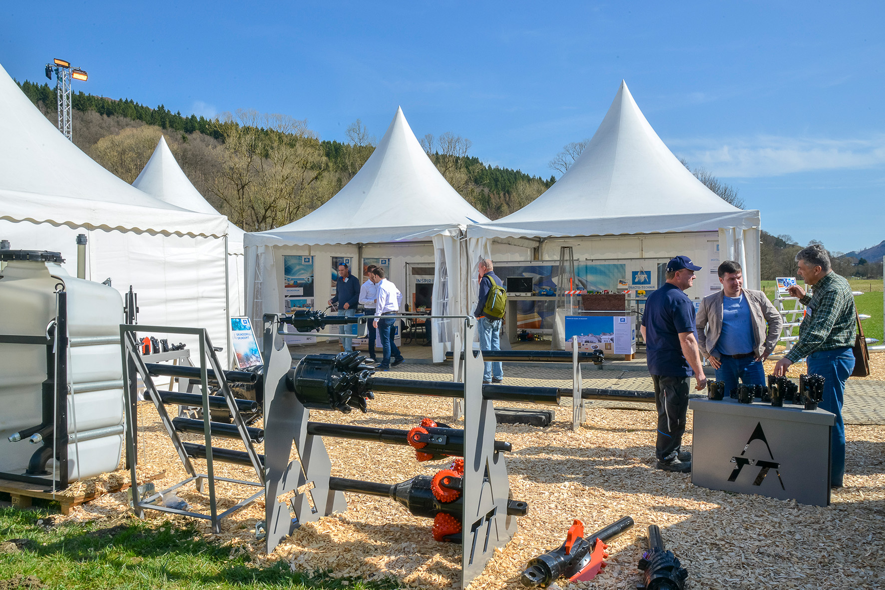 Live Trenchless Technologies - HANDS ON DAYS by Tracto-Technik 9-13 ...